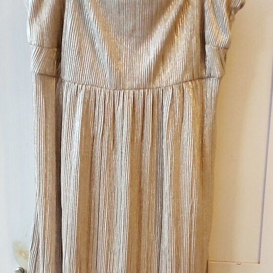 Pidulik kuldne kleit (204442597) - Osta.ee