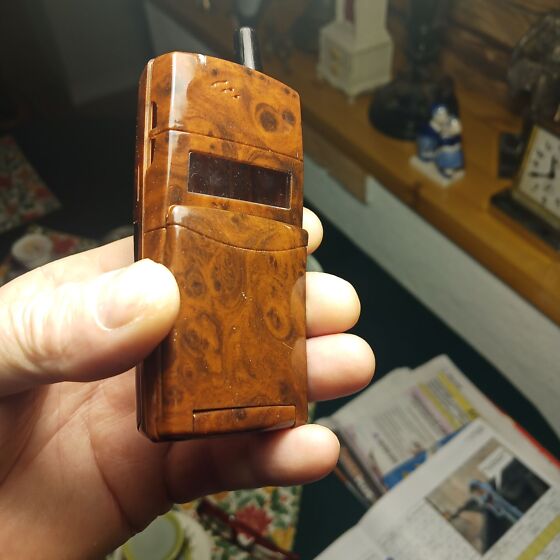 Ericsson T18 tuuning-puidust korpus. (196810205) - Osta.ee