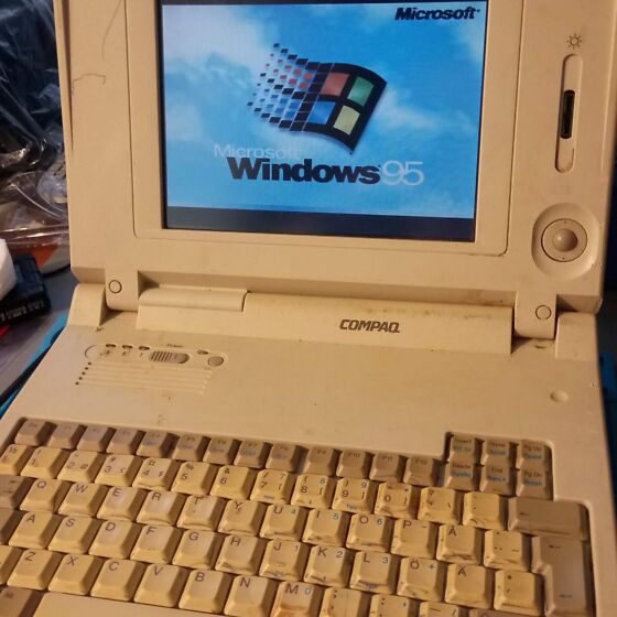 Compaq 486Dx laptop 80486! Töökorras! (206478822) - Osta.ee