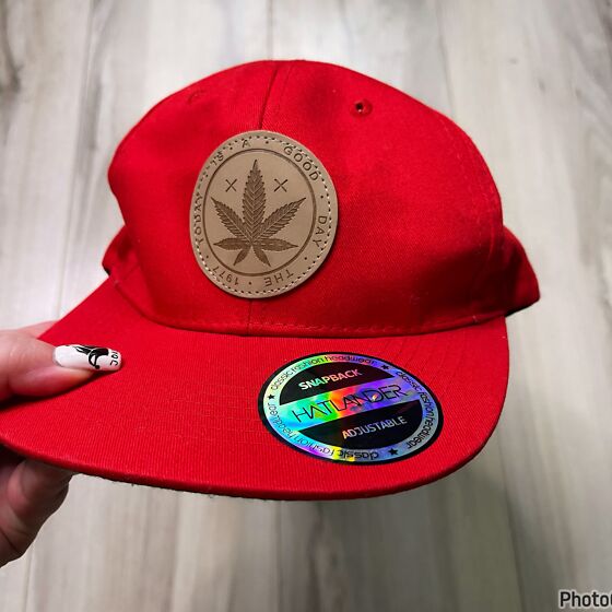 Punane cap meestele (210072304) - Osta.ee