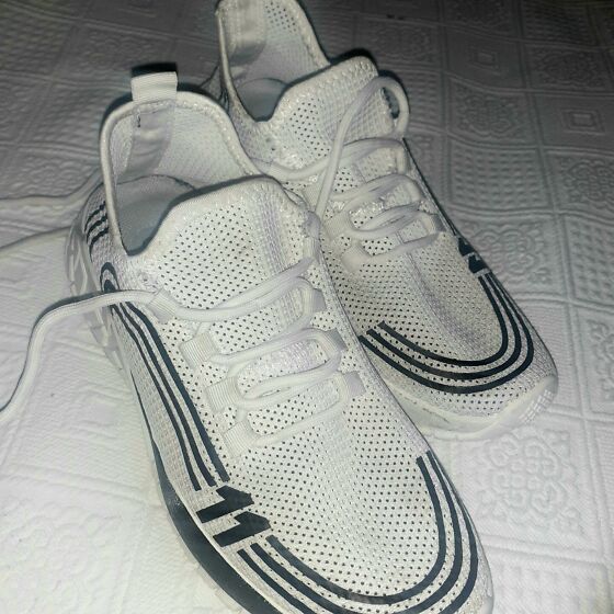 Valged tossud (202375497) - Osta.ee