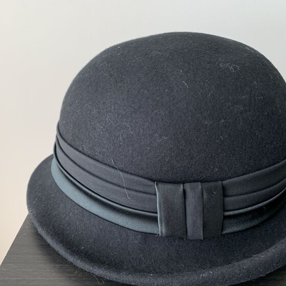 Uus must villane kübar (202419352) - Osta.ee