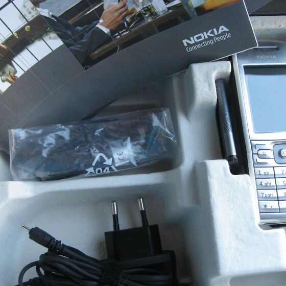 Nokia E50 koos karpiga (200729534) - Osta.ee