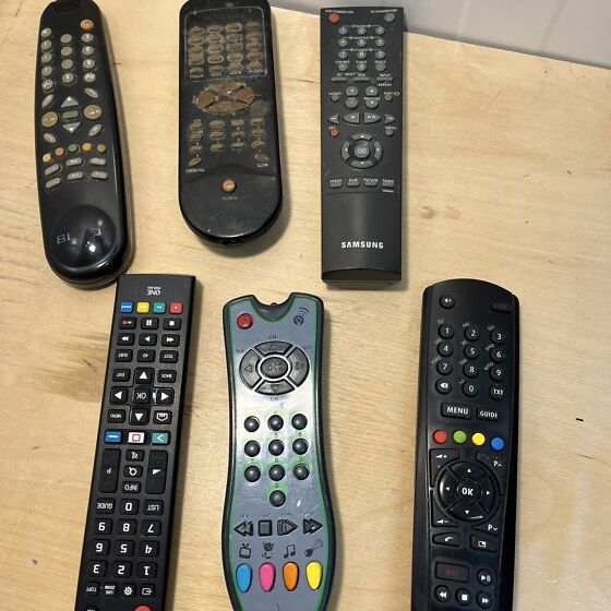 Mõned puldid (208001832) - Osta.ee