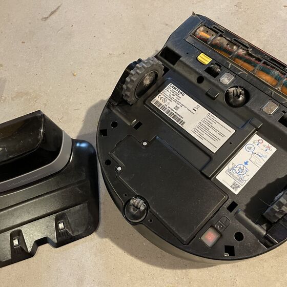 Samsung Cyclone Force powerbot robottolmuimeja R7010 (203457762) - Osta.ee