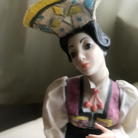 Elsa Reissaare portselan nukk "Jämaja neiu" 1980a. Reissaar (202694858 ...