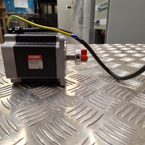 Beckhoff mootor AS1060-0000 (204332313) - Osta.ee