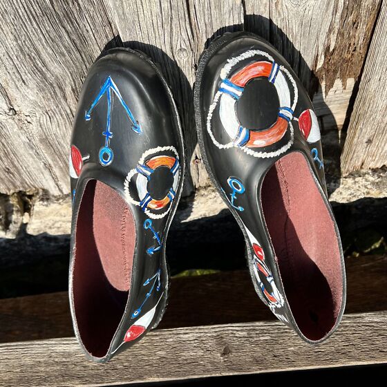 Muhumuhk-Muhumustrites maalitud kalossid (199518910) - Osta.ee