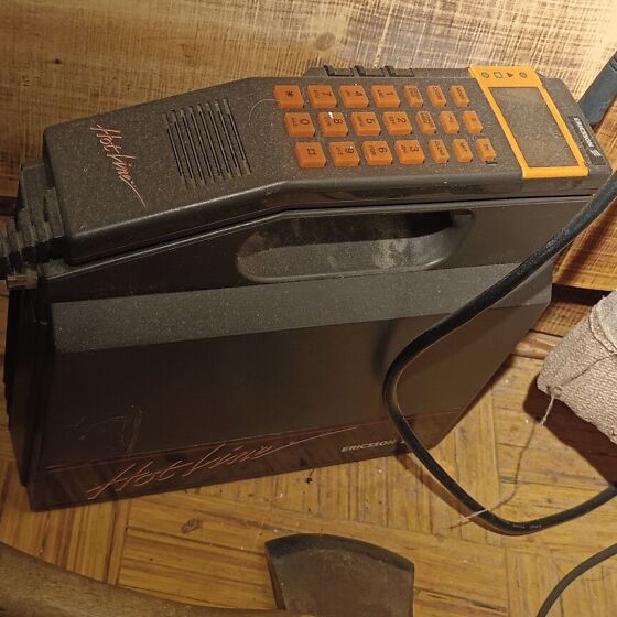 Ericsson Hotline NMT mobiiltelefon (204103394) - Osta.ee