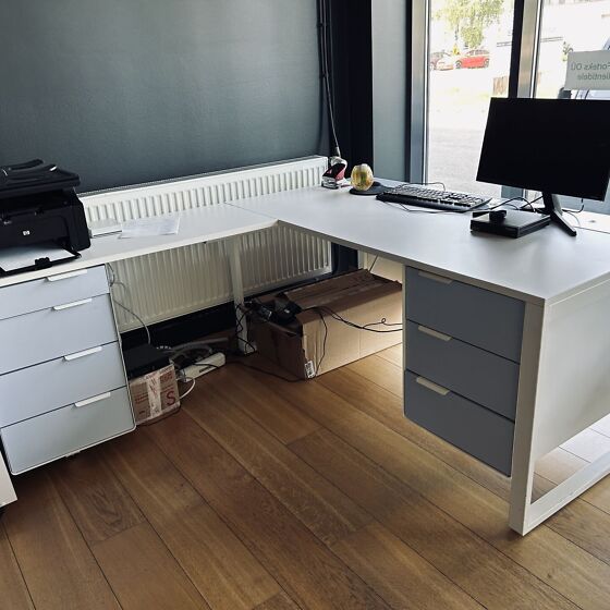 Kontori nurklaud kasutatud (195095766) - Osta.ee