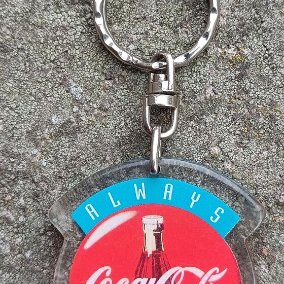 Coca-Cola logoga võtmehoidja (219675385) - Osta.ee