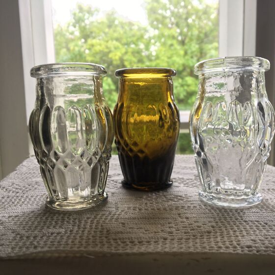 Kolm ilusat, väikest, varase Tarbeklaasi "vaasi" !!! (181466024) - Osta.ee