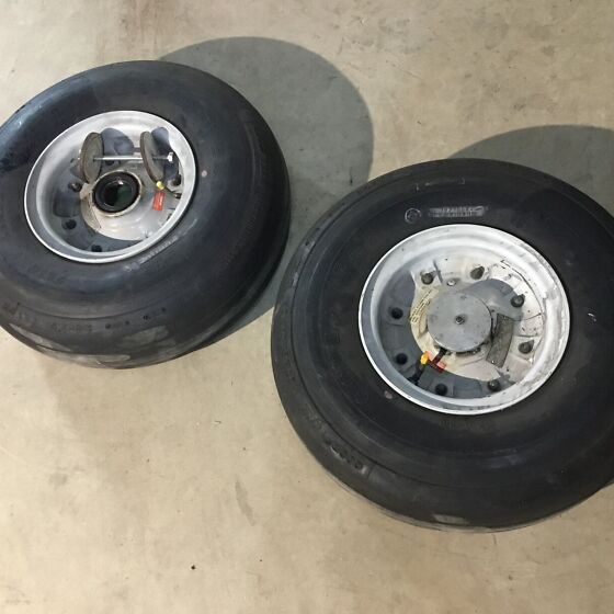 Lennuki SE-MFU esirattad 2 tk (210889869) - Osta.ee