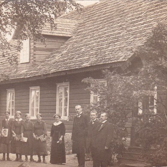 VILJANDIMAA KOOLID: TARVASTU tüdrukute koolimaja (197883951) - Osta.ee