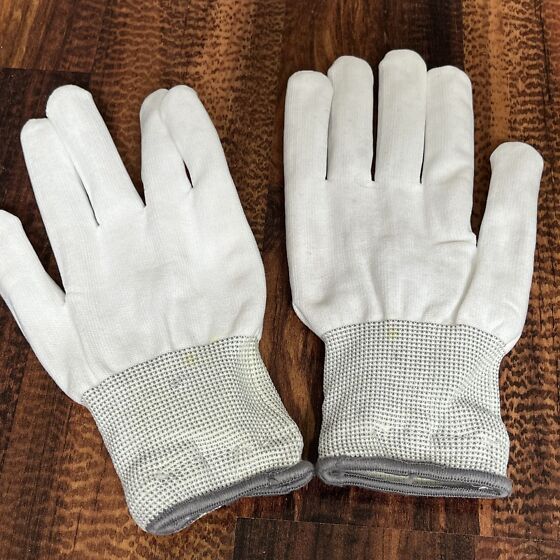 Valgustusega kindad (199804761) - Osta.ee