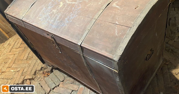 Vana sangade ja maalingutega vahva punane riidekirst (212740884) - Osta.ee