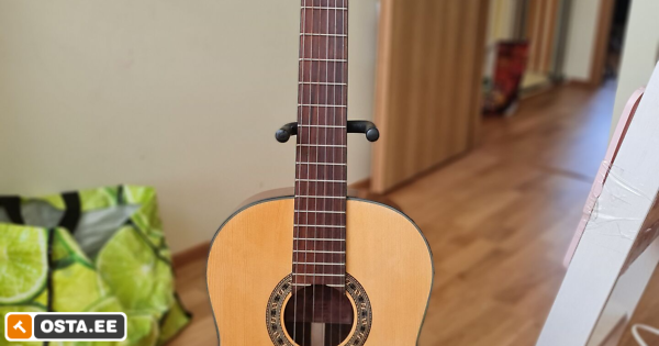 Klassikaline kitarr Valencia CG200 (216704666) - Osta.ee