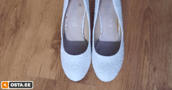 Pidulikud valged kingad. (194057709) - Osta.ee