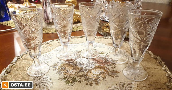 5 UUEVÄÄRSET POOLKRISTALL PITSI kõrgus 10,7cm (174302227) - Osta.ee