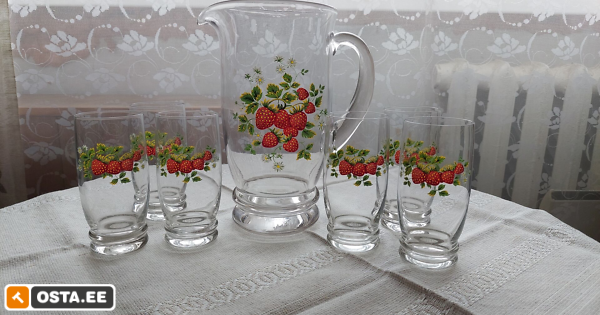 Maasikatega kann ja 6 klaasi (190545526) - Osta.ee