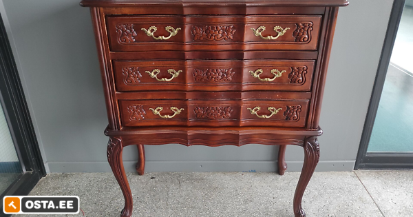 Puidust sahtlitega imekena kapp. (185970241) - Osta.ee