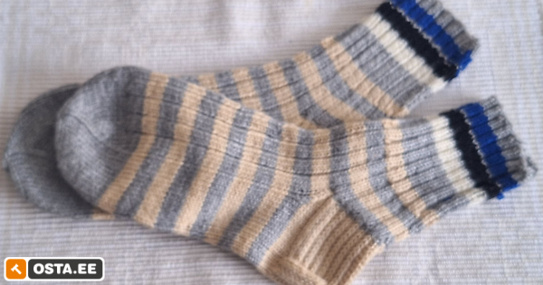 Lõngast kootud sokid, sini-must-valge triip (215843542) - Osta.ee