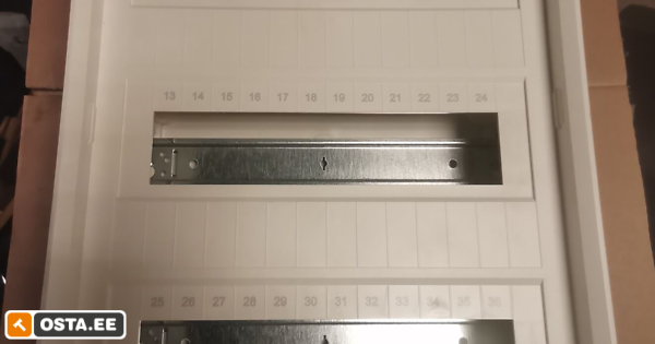 Hager kilp 36 mod metall uksega (193252207) - Osta.ee